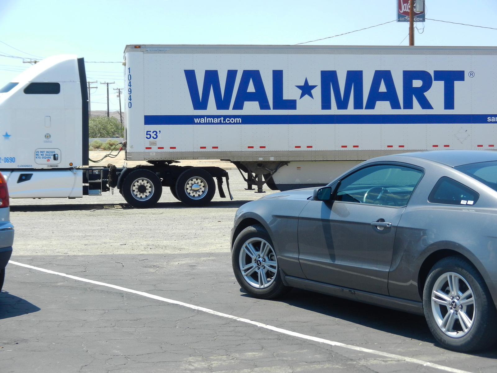 Walmart and CarSaver Team Up